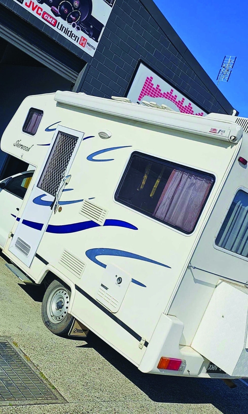 Caravan & RV Sound System, Reverse Cams, Dash Cams in Newcastle